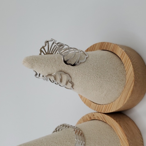 Jewelry | Beautiful Delicate Silver Cut Out Ring Set | Poshmark